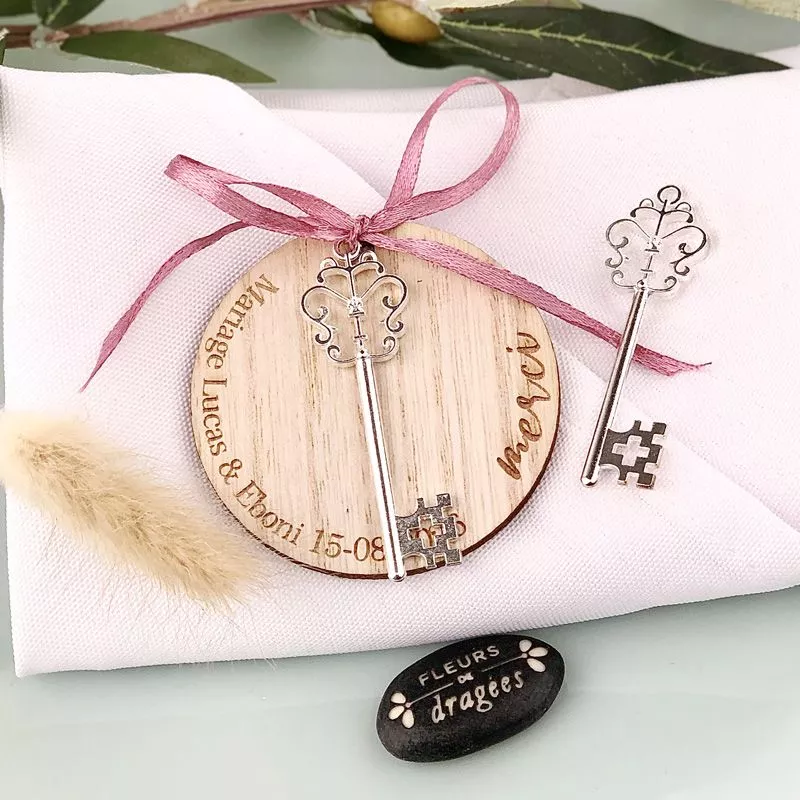 4 Clés métal - cadeaux d'invités mariage